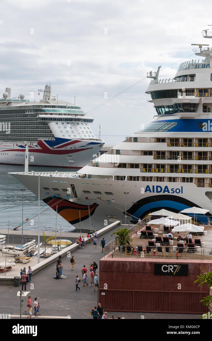 Cruise ships in Funchal, Madeira port Stock Photo - Alamy