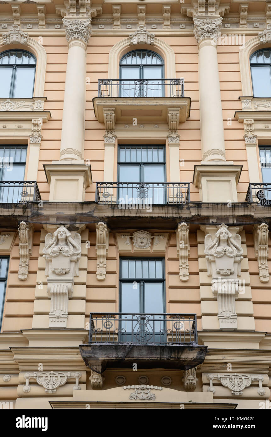 Architectural details art nouveau hi-res stock photography and images ...