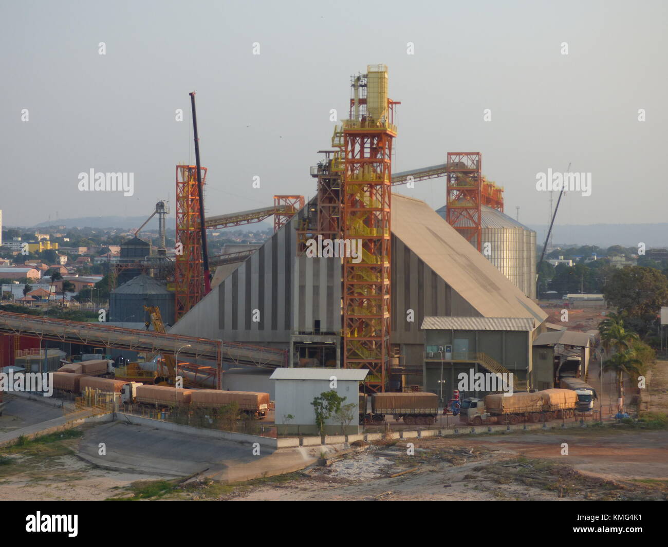 Port operations logistics cargo bulk Cargill quay dock jetty Santarem ...