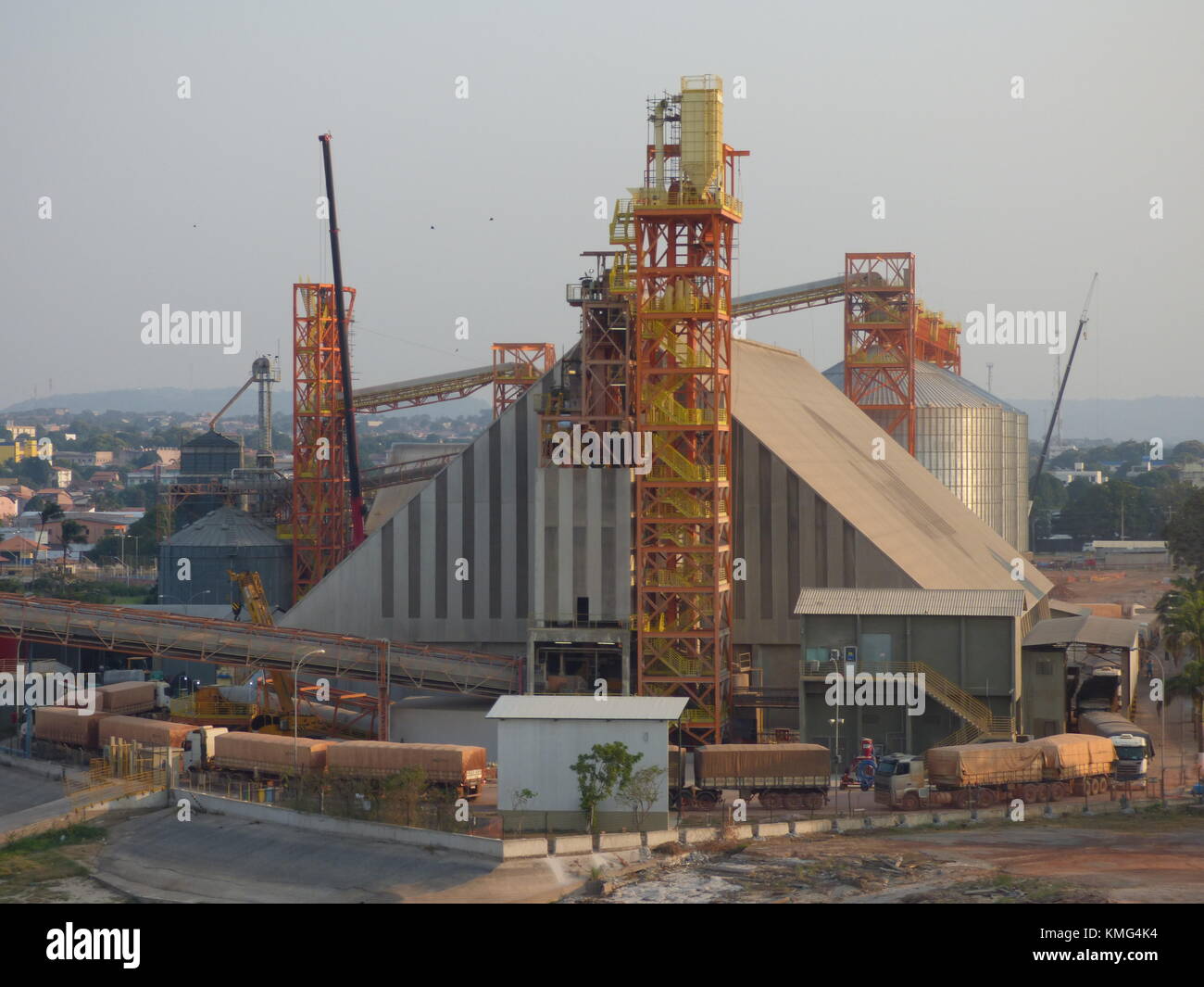 Port operations logistics cargo bulk Cargill quay dock jetty Santarem ...