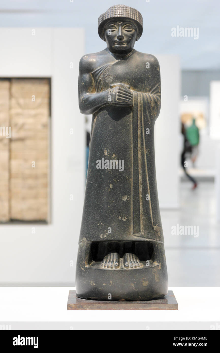 Ancient mesopotamia art hi-res stock photography and images - Alamy