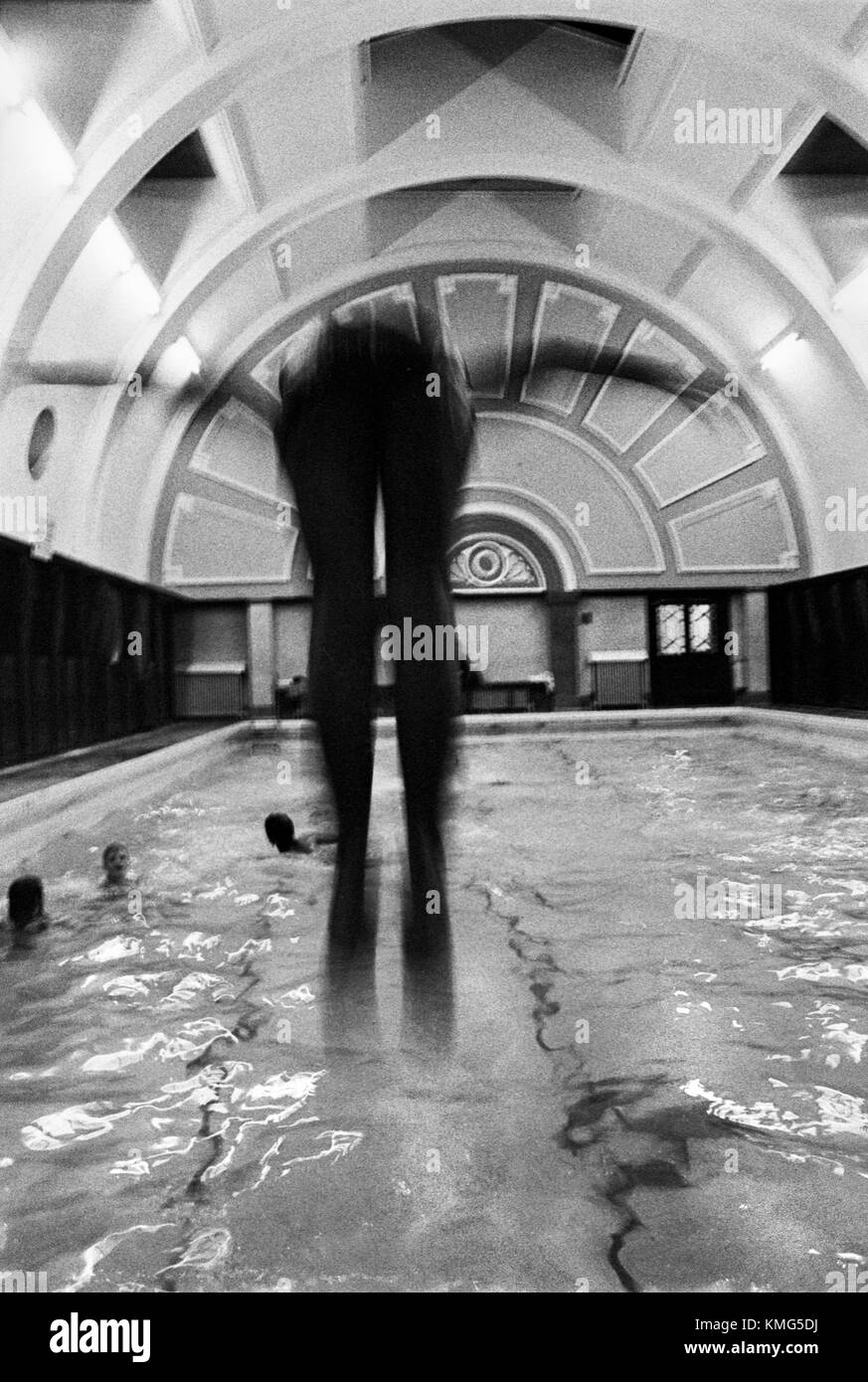 Man diving pool black hi-res stock photography and images - Alamy