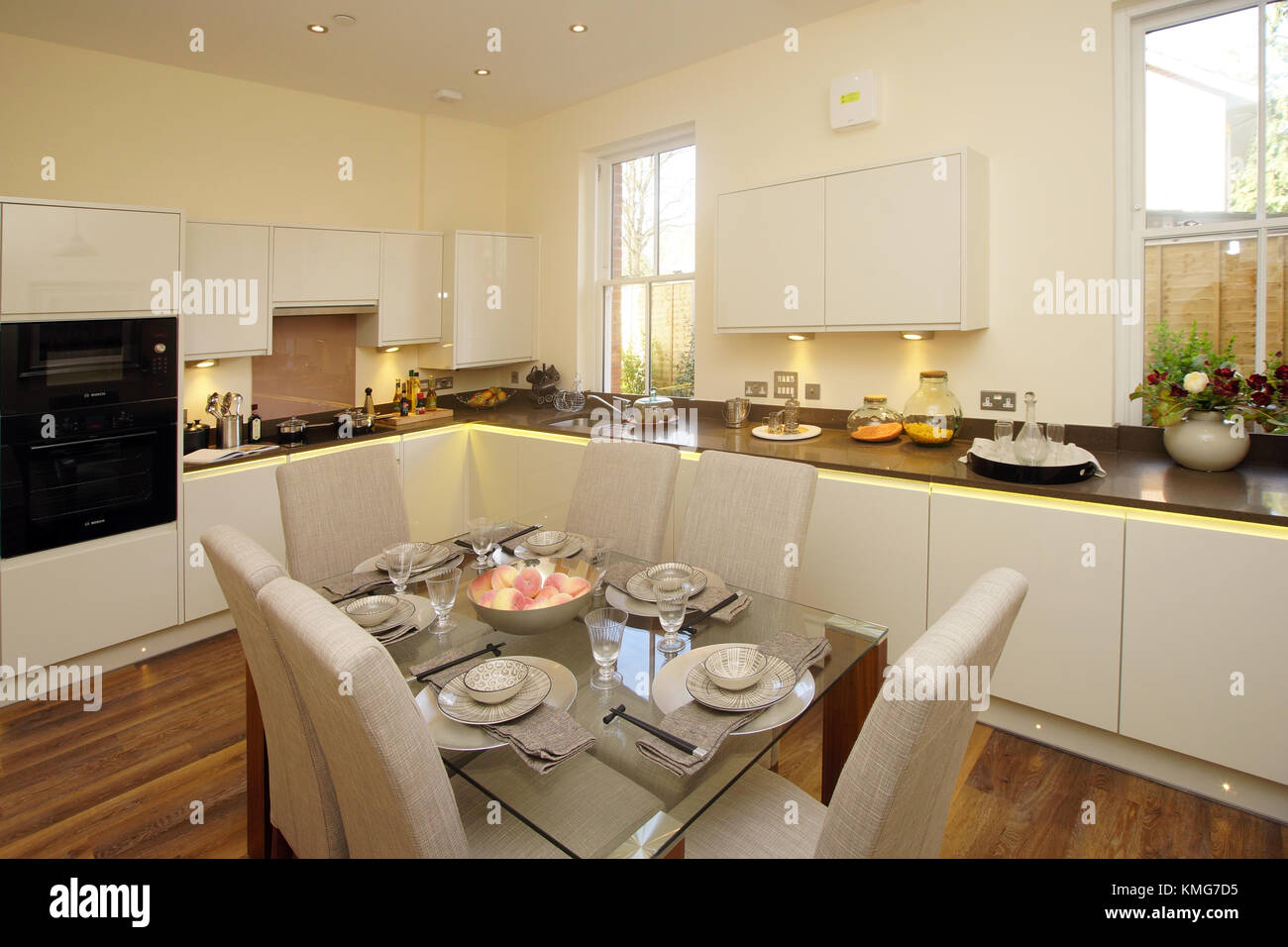 Kitchen show hi-res stock photography and images - Alamy