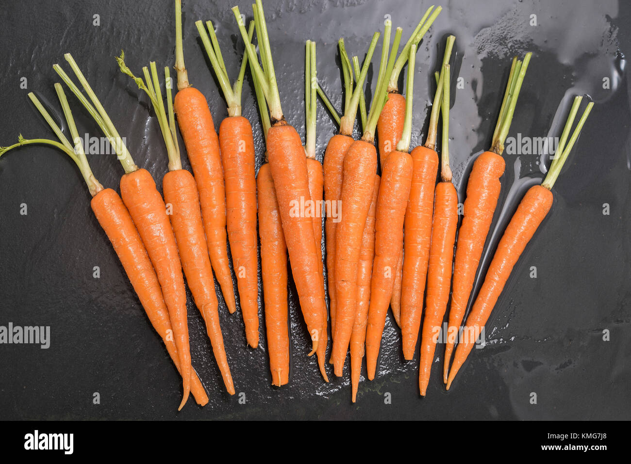 Carottes du jardin hi-res stock photography and images - Alamy
