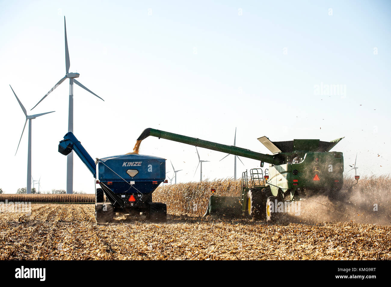 Harvest machine and turbine hi-res stock photography and images - Alamy