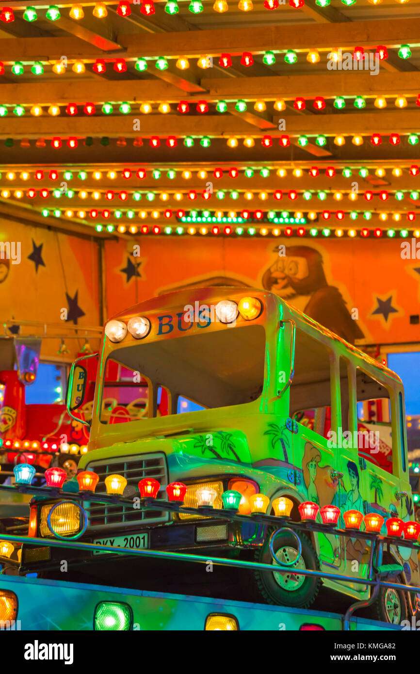 Kids ride on brighton pier hi-res stock photography and images - Alamy