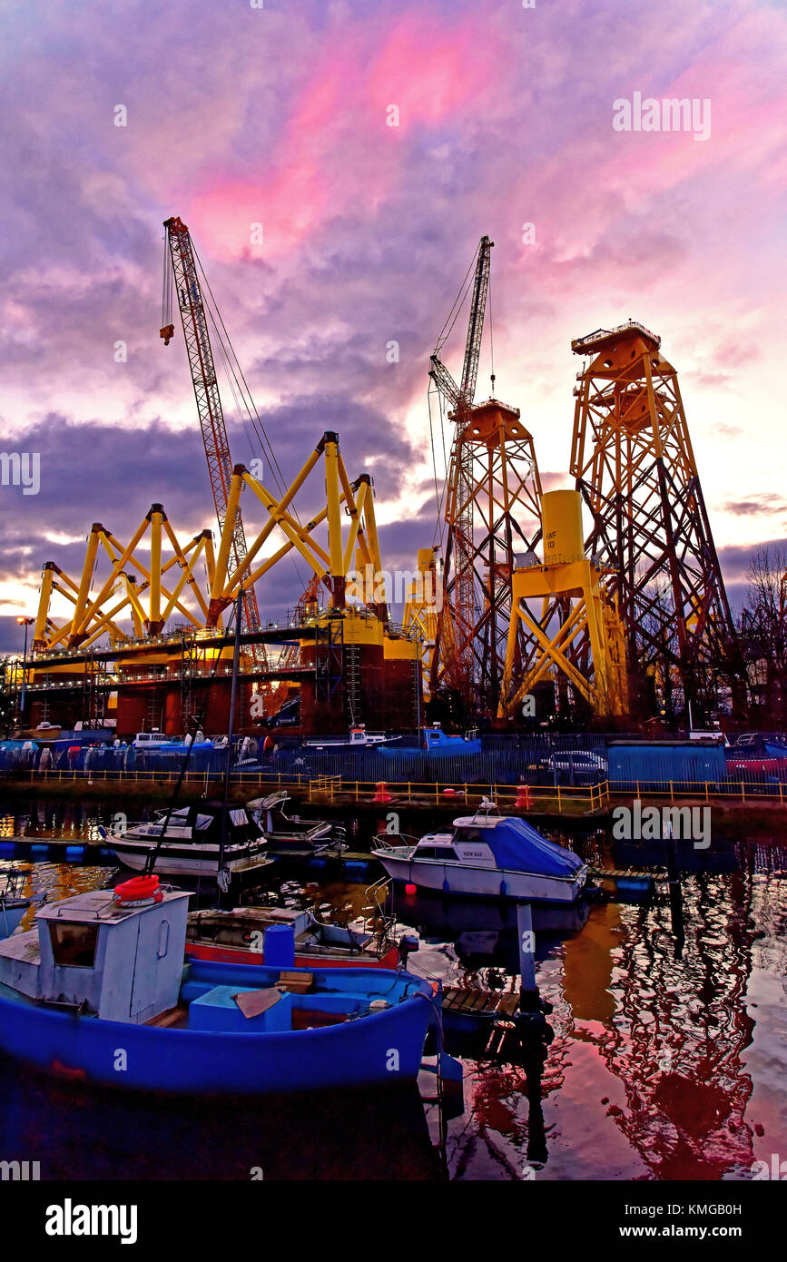 AMEC windfarm yard Howdon Engineering OWDC building suction bucket ...