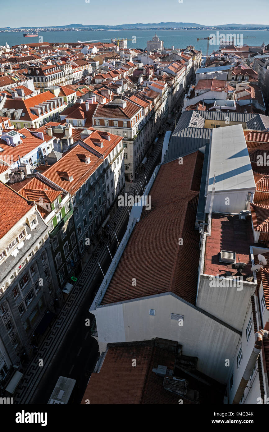 Telhados de lisboa hi-res stock photography and images - Alamy