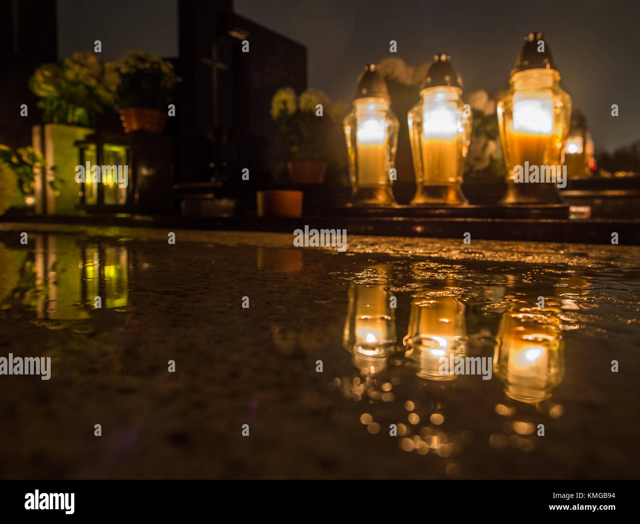Burns day and night hi-res stock photography and images - Alamy