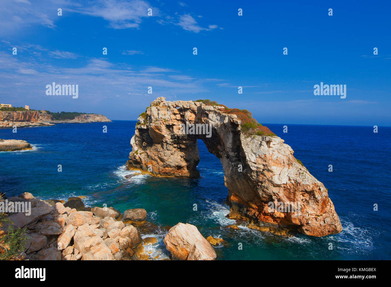 Archway of Es Pontas, Mallorca, Es Pontas, Natural stone arch, Cala ...