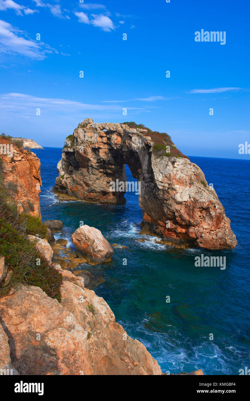 Archway of Es Pontas, Mallorca, Es Pontas, Natural stone arch, Cala ...