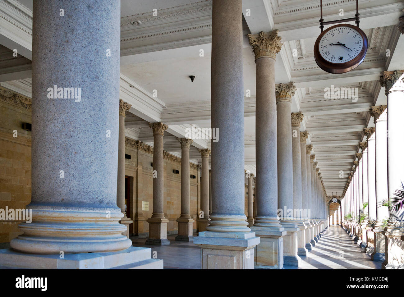 Mill colonnade with hot thermal mineral springs, Karlovy Vary, Czech ...