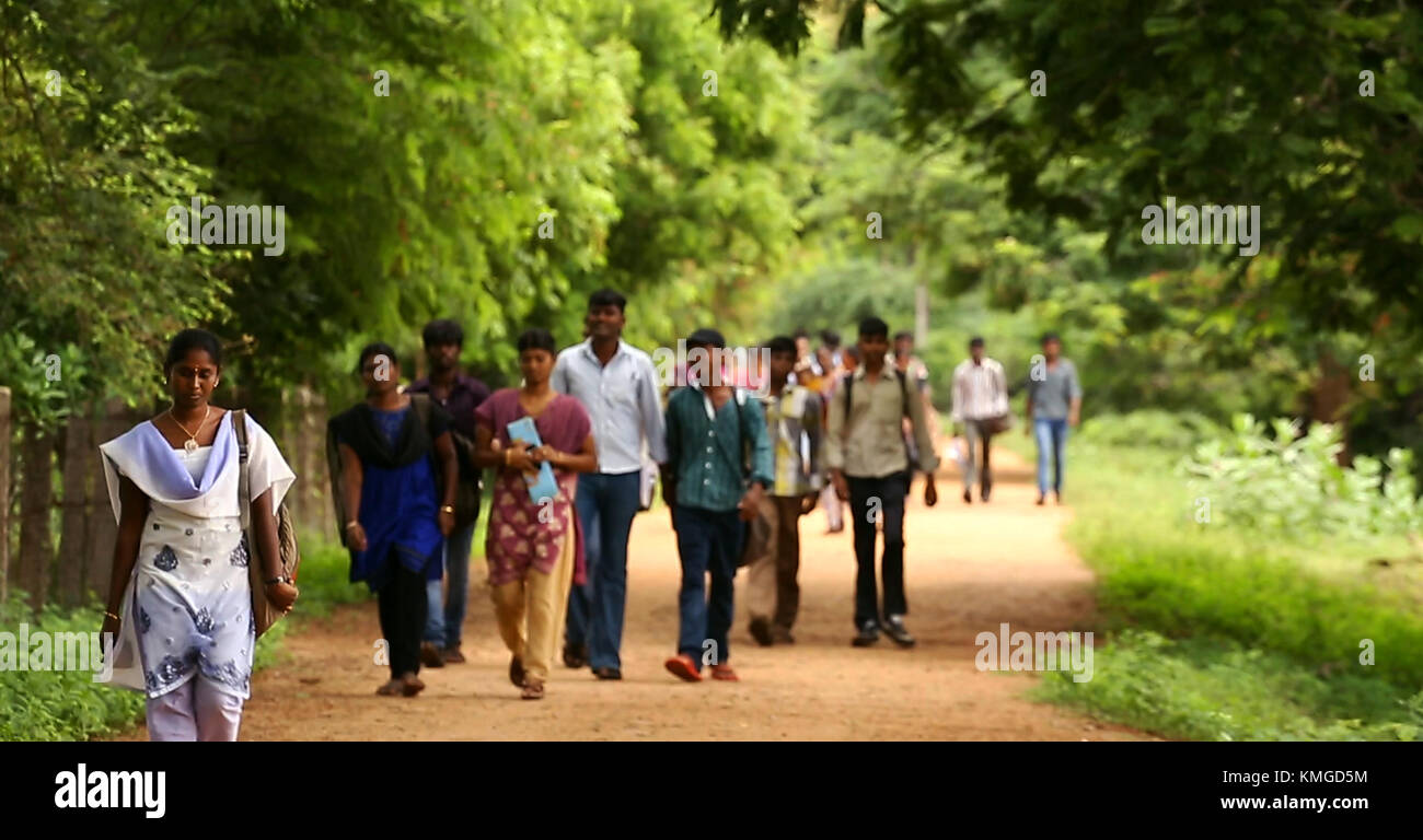 Indian College Students Walking Campus Stock Photos & Indian College ...