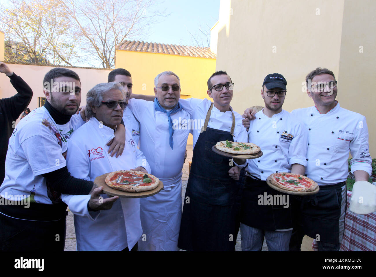 Italy, Naples 7 December 2017. 6th Dec, 2017. Group of Neapolitan pizza ...