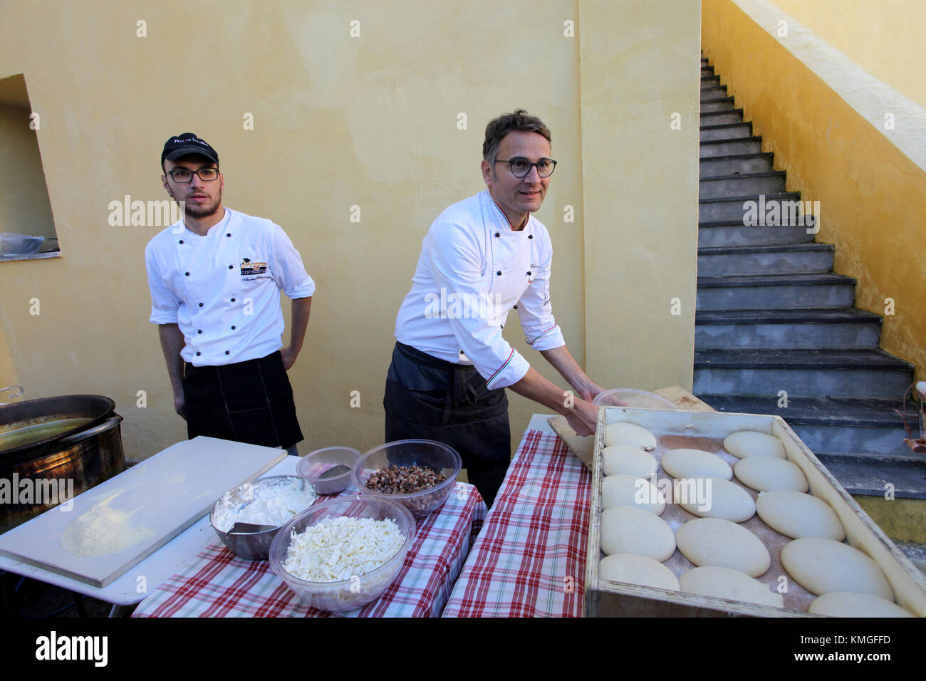Italy, Naples 7 December 2017. 6th Dec, 2017. ''The art of the ...