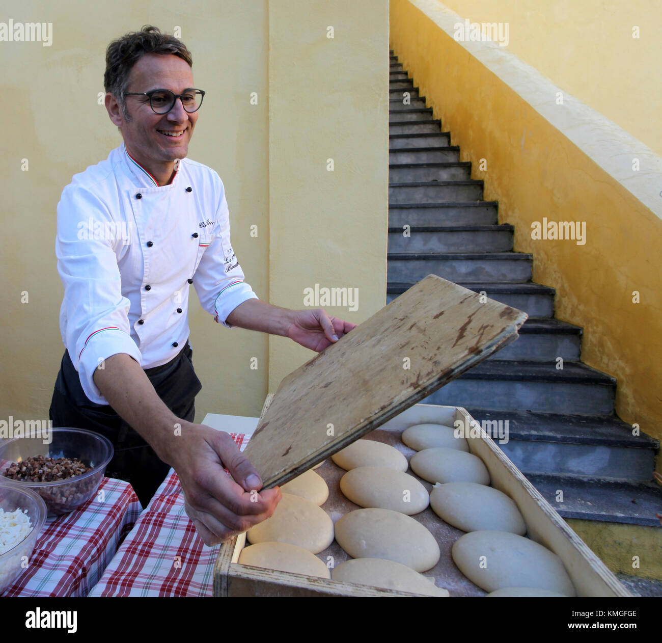 Italy, Naples 7 December 2017. 6th Dec, 2017. ''The art of the ...