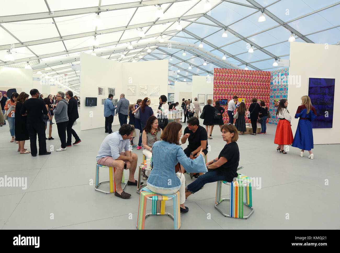 Art sculpture show miami beach hi-res stock photography and images - Alamy