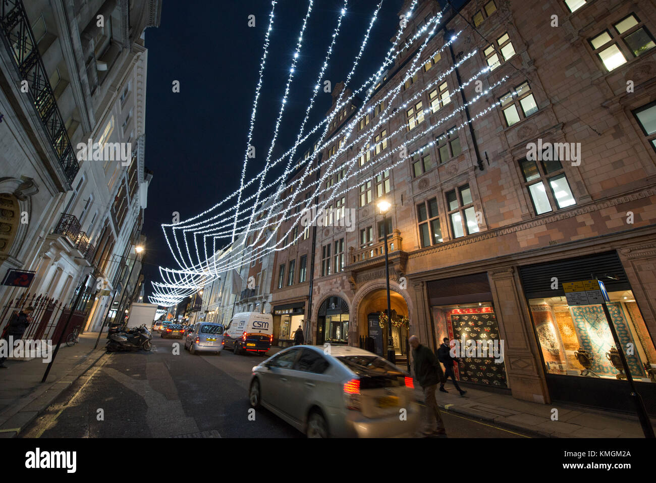 Christmas lights in albemarle street mayfair hi-res stock photography ...