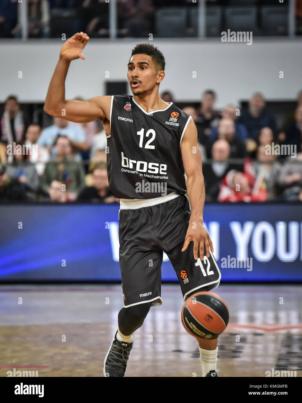 Bamberg, Deutschland. 07th Dec, 2017. Deutschland, Bamberg, Brose Arena ...