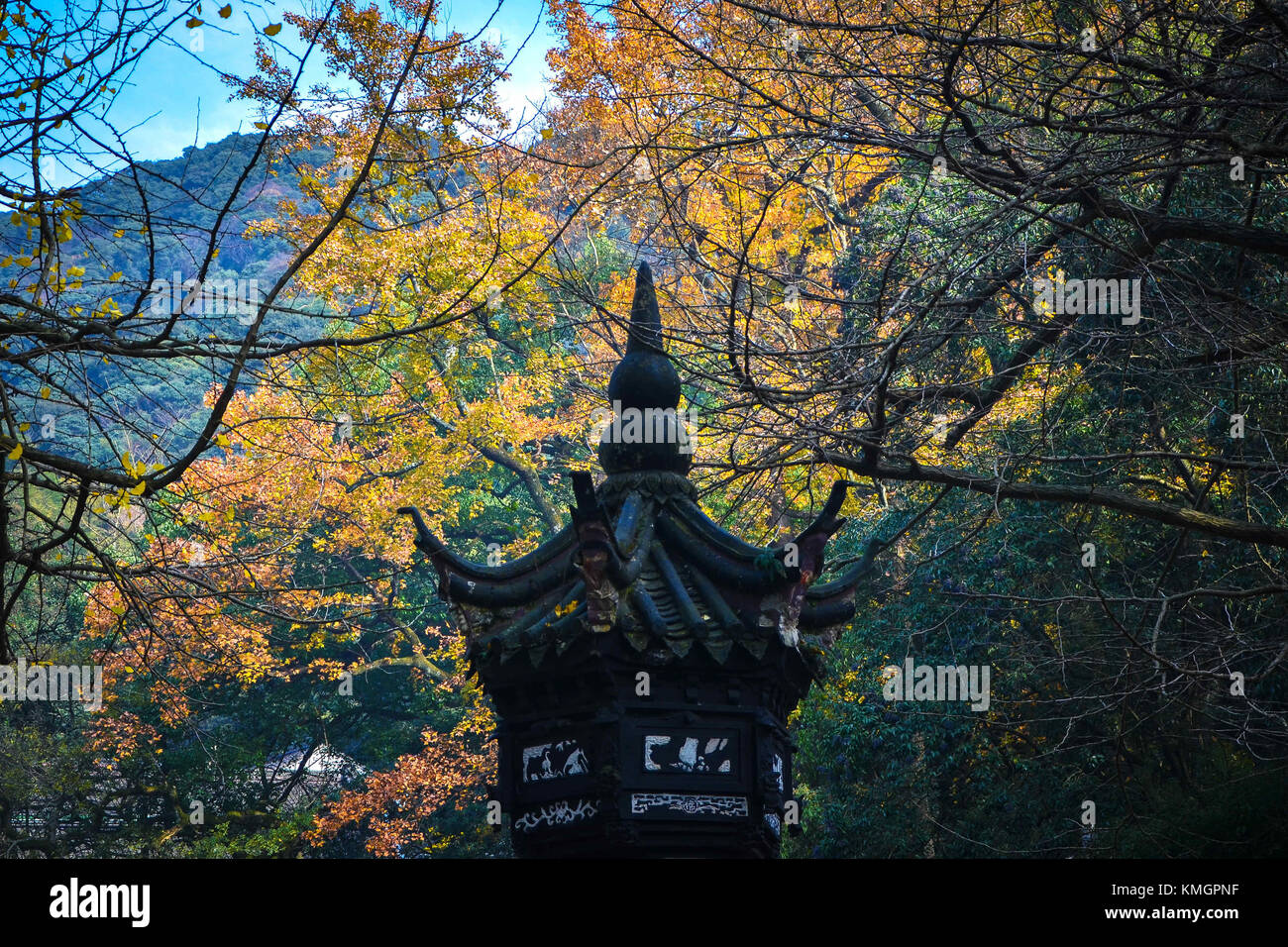 Tiantong temple ningbo zhejiang china hi-res stock photography and ...