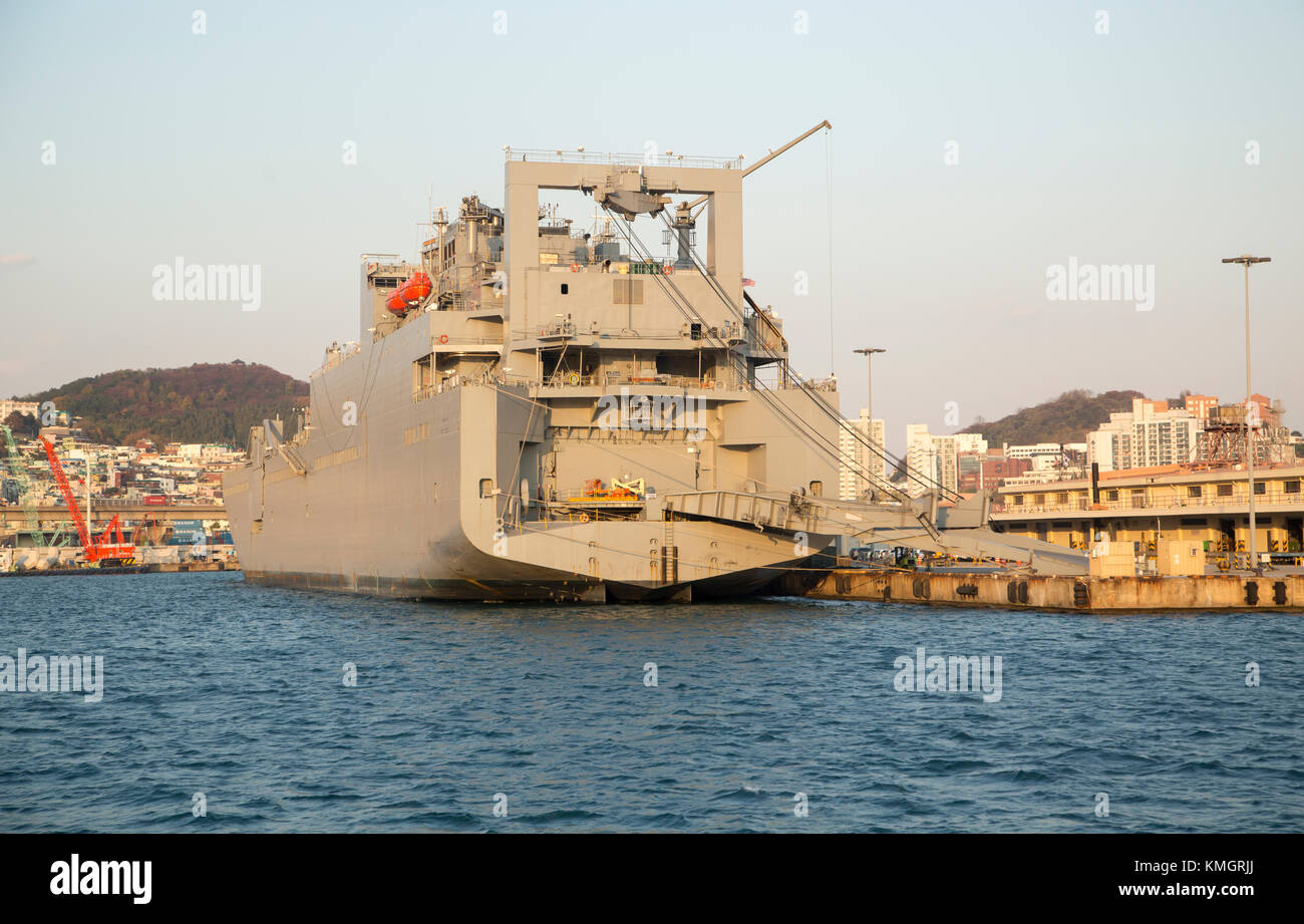 Busan Port and USNS Red Cloud, Nov 15, 2017 : U.S. Naval Ship Red Cloud ...