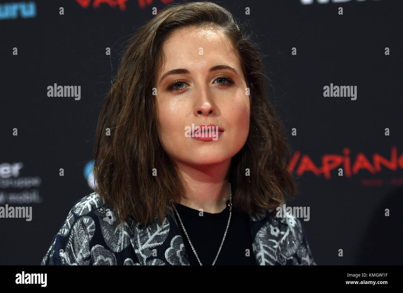 Bochum, Germany. 7th Dec, 2017. Singer Alice Merton arrives at the award cermeony of the '1Live ...