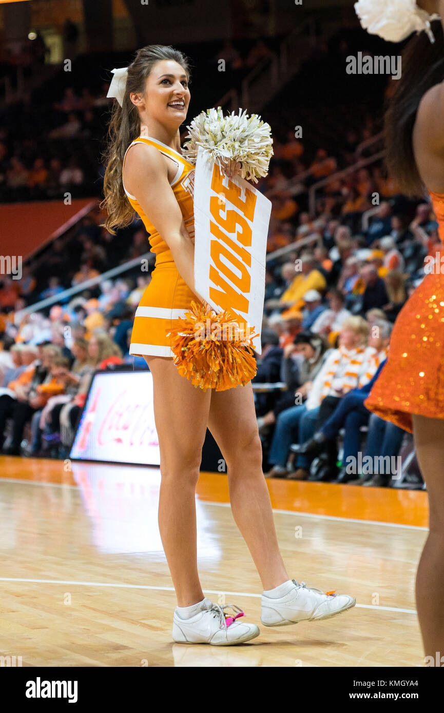 Tennessee volunteers cheerleader hi-res stock photography and images ...