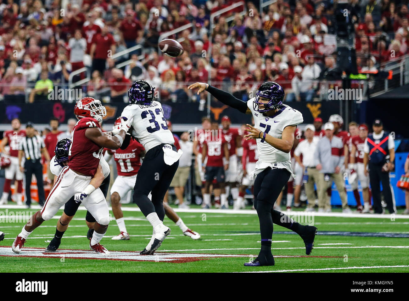 Arlington, Texas, USA. 2nd Dec, 2017. Texas Christian University QB ...