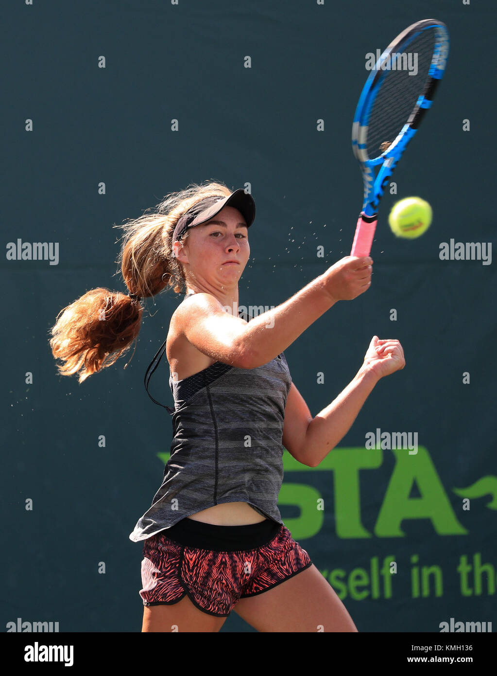 Plantation, Florida, USA. 08th Dec, 2017. Chloe BECK (USA) plays in a ...
