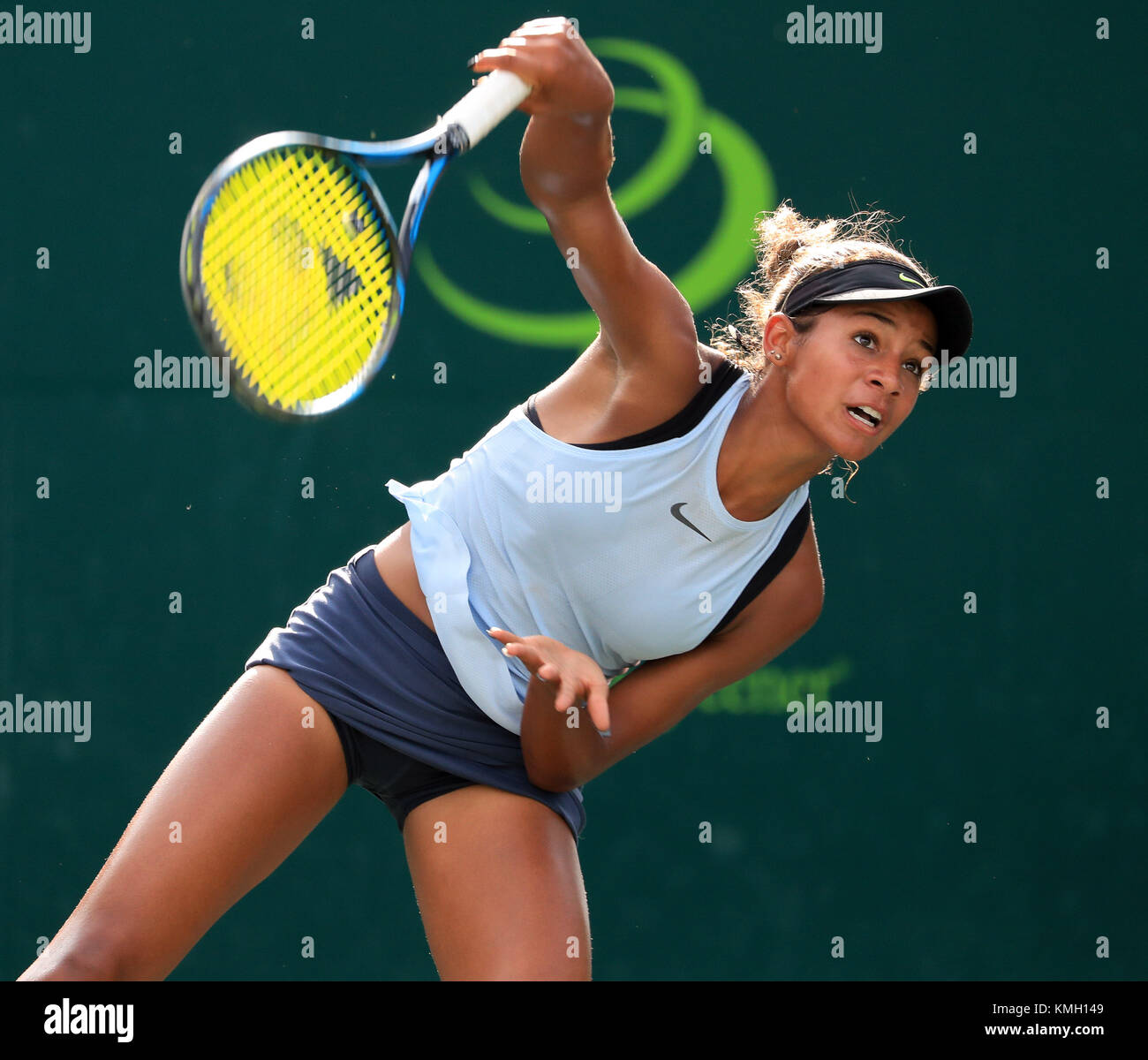 Plantation, Florida, USA. 08th Dec, 2017. Whitney OSUIGWE (USA) plays ...