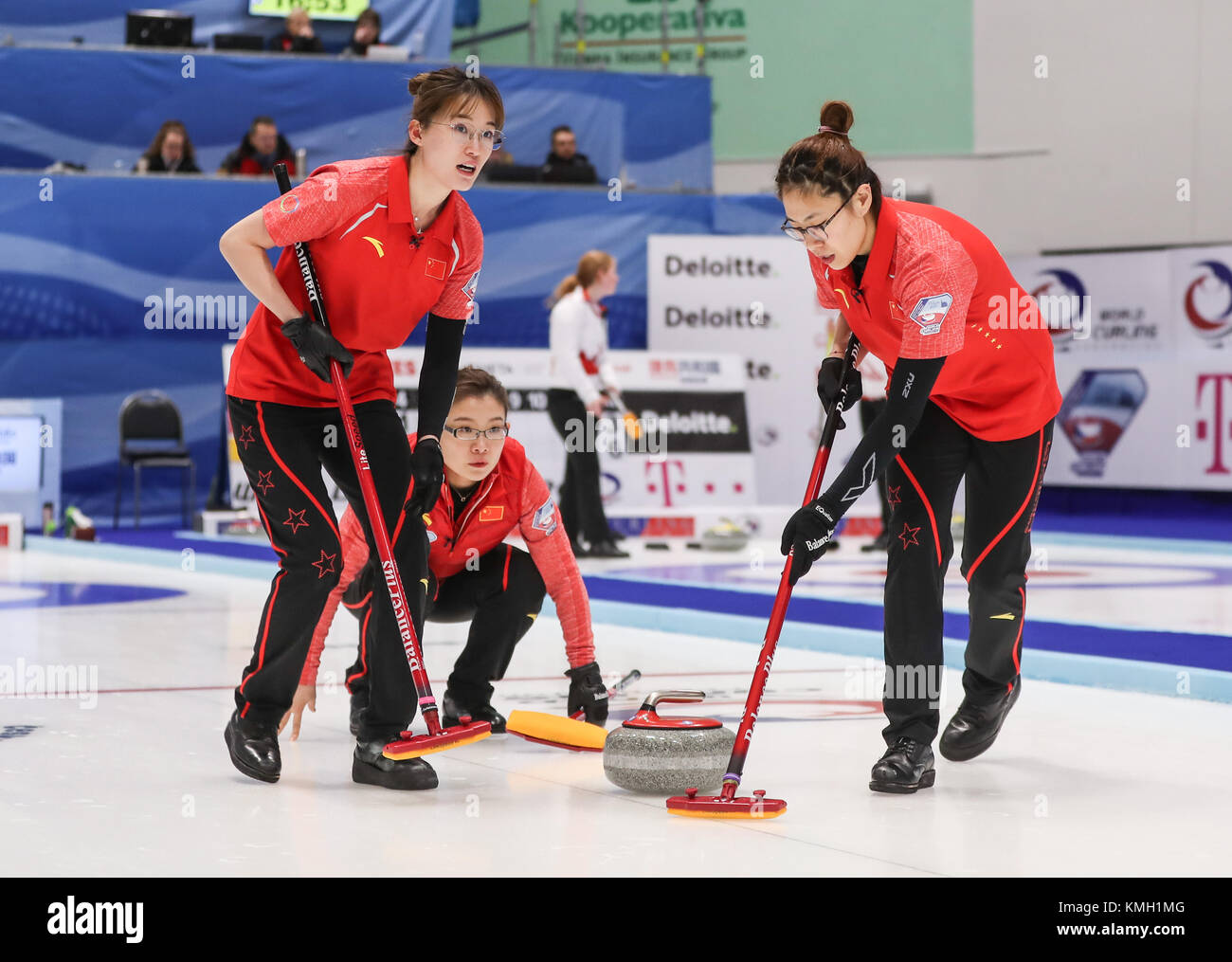 From l r front hi-res stock photography and images - Alamy