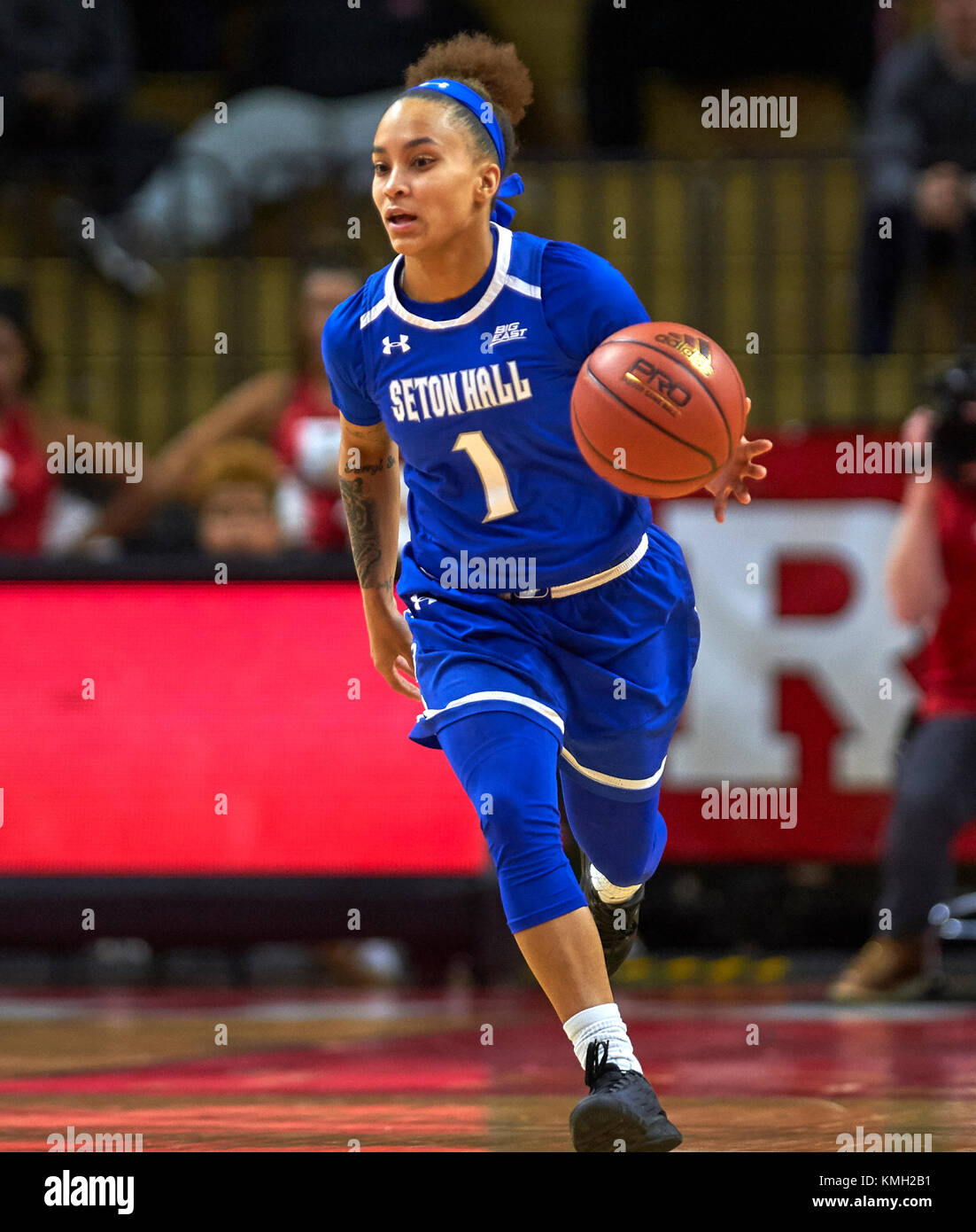 Seton hall pirates basketball court hi-res stock photography and images ...