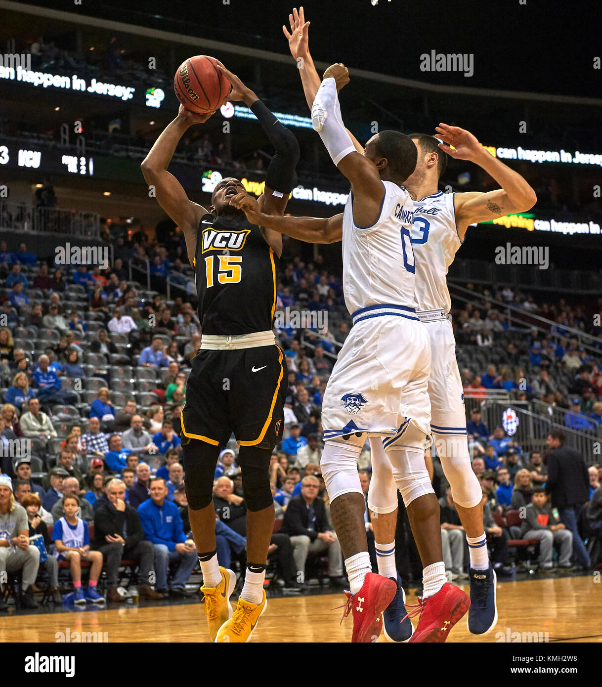 Newark, New Jersey, USA. 9th Dec, 2017. VCU's guard Xavier Jackson (15 ...