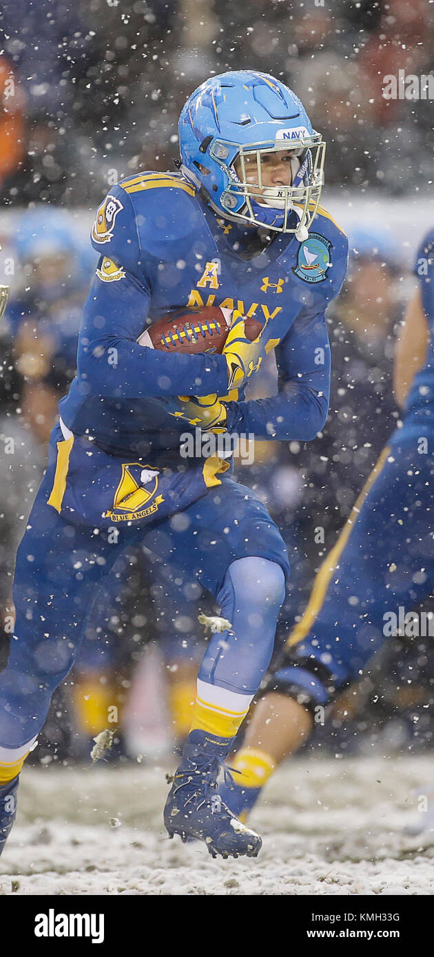 Philadelphia, Pennsylvania, USA. 9th Dec, 2017. Navy SB #10 Malcolm ...