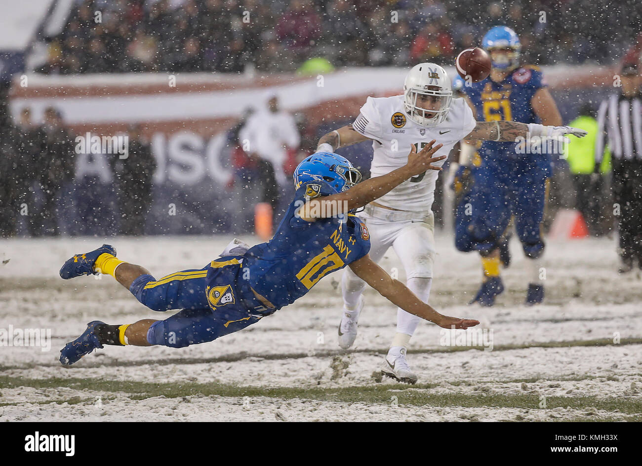 Philadelphia, Pennsylvania, USA. 9th Dec, 2017. Navy SB #10 Malcolm ...