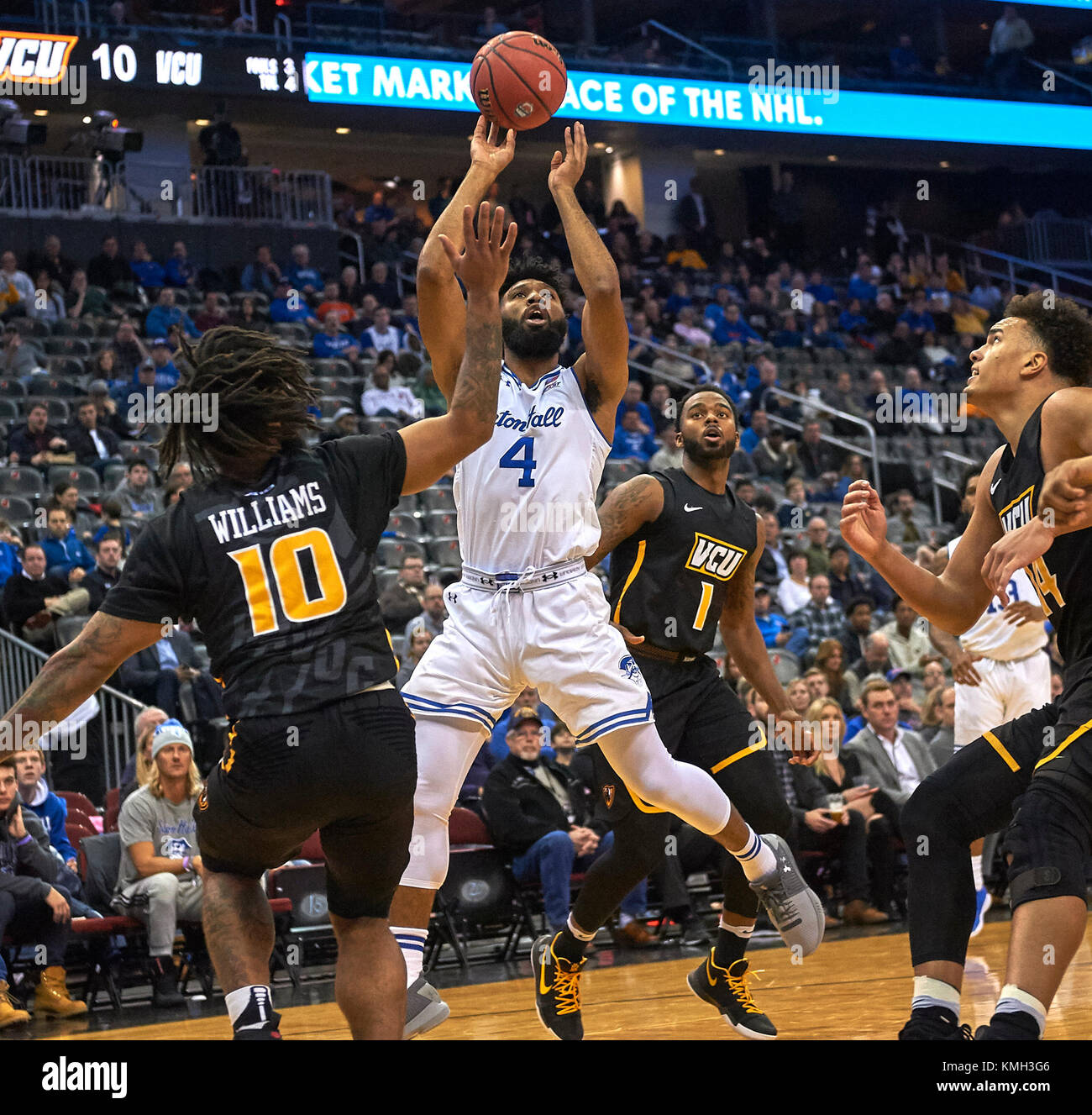 Newark, New Jersey, USA. 9th Dec, 2017. Seton Halls' guard Eron Gordon ...
