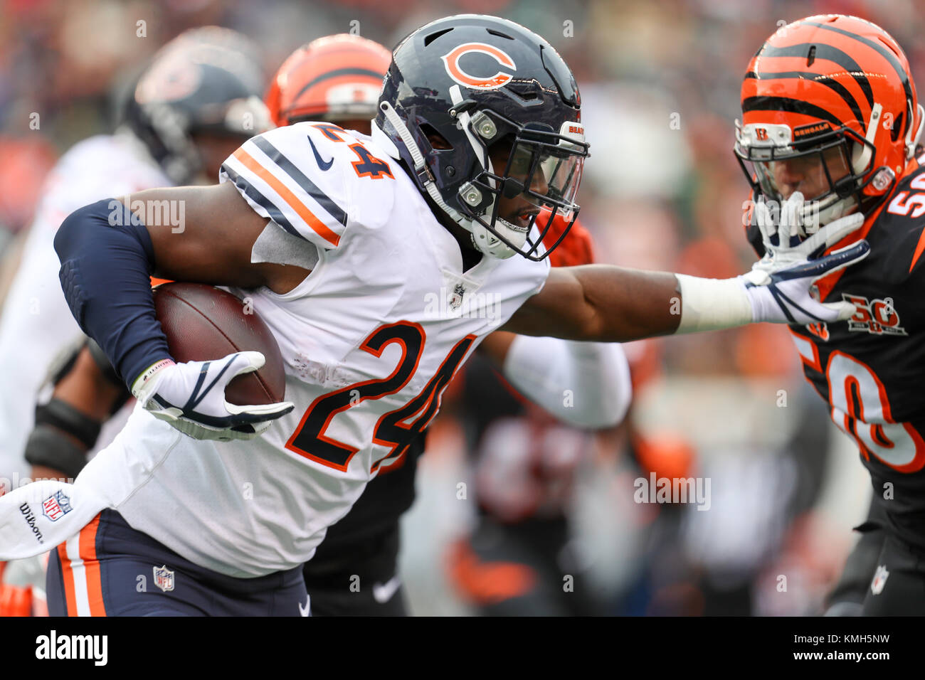 Cincinnati, OH, USA. 10th Dec, 2017. Chicago Bears running back Jordan ...