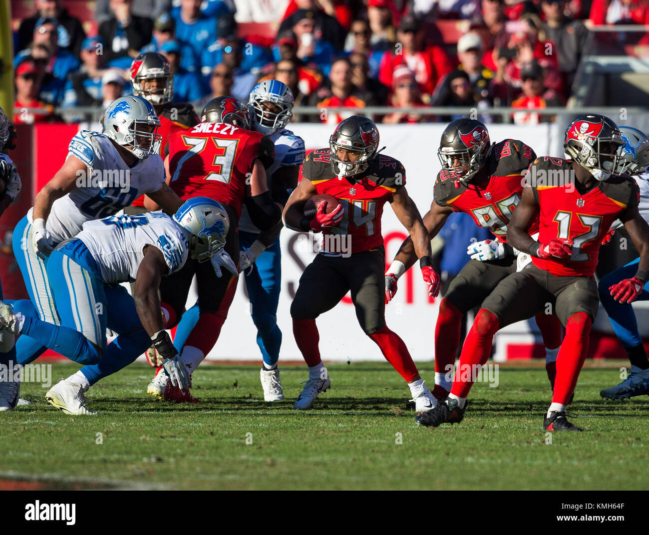 December 10, 2017 - Tampa Bay Buccaneers running back Charles Sims (34 ...