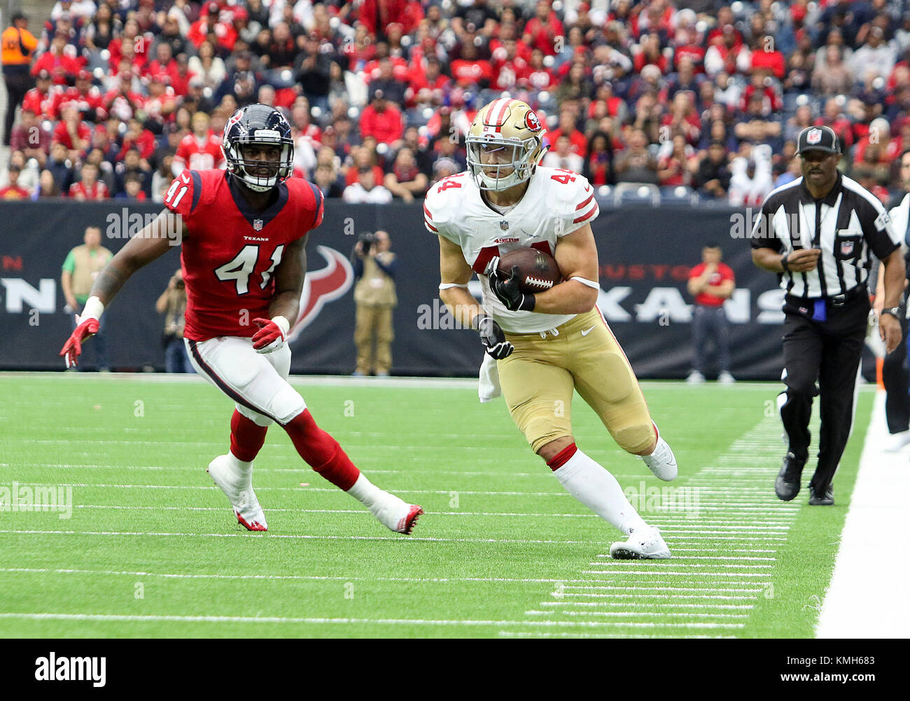 Houston, TX, USA. 10th Dec, 2017. San Francisco 49ers fullback Kyle ...