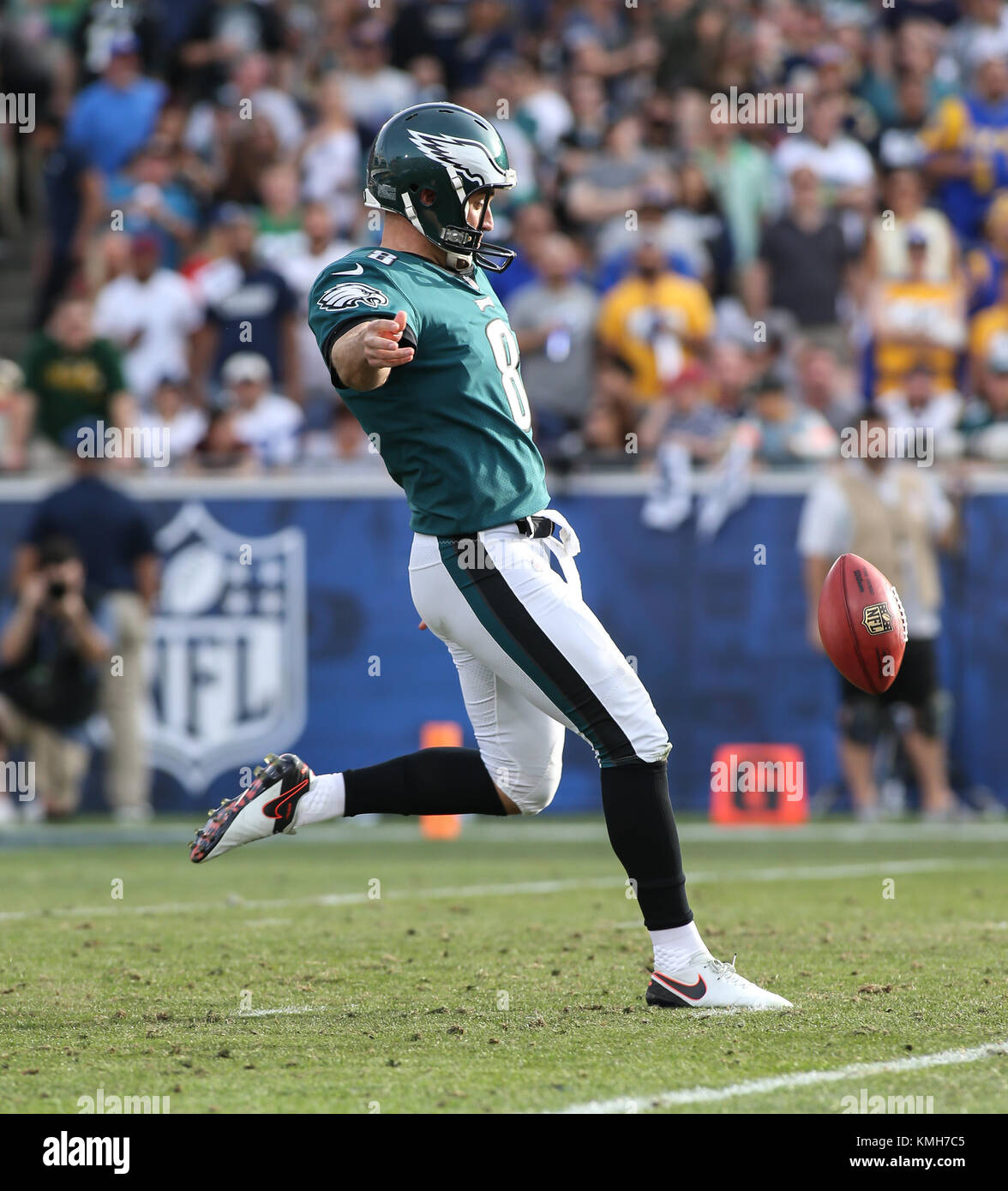 Los Angeles, CA, USA. 10th Dec, 2017. Philadelphia Eagles punter Donnie ...