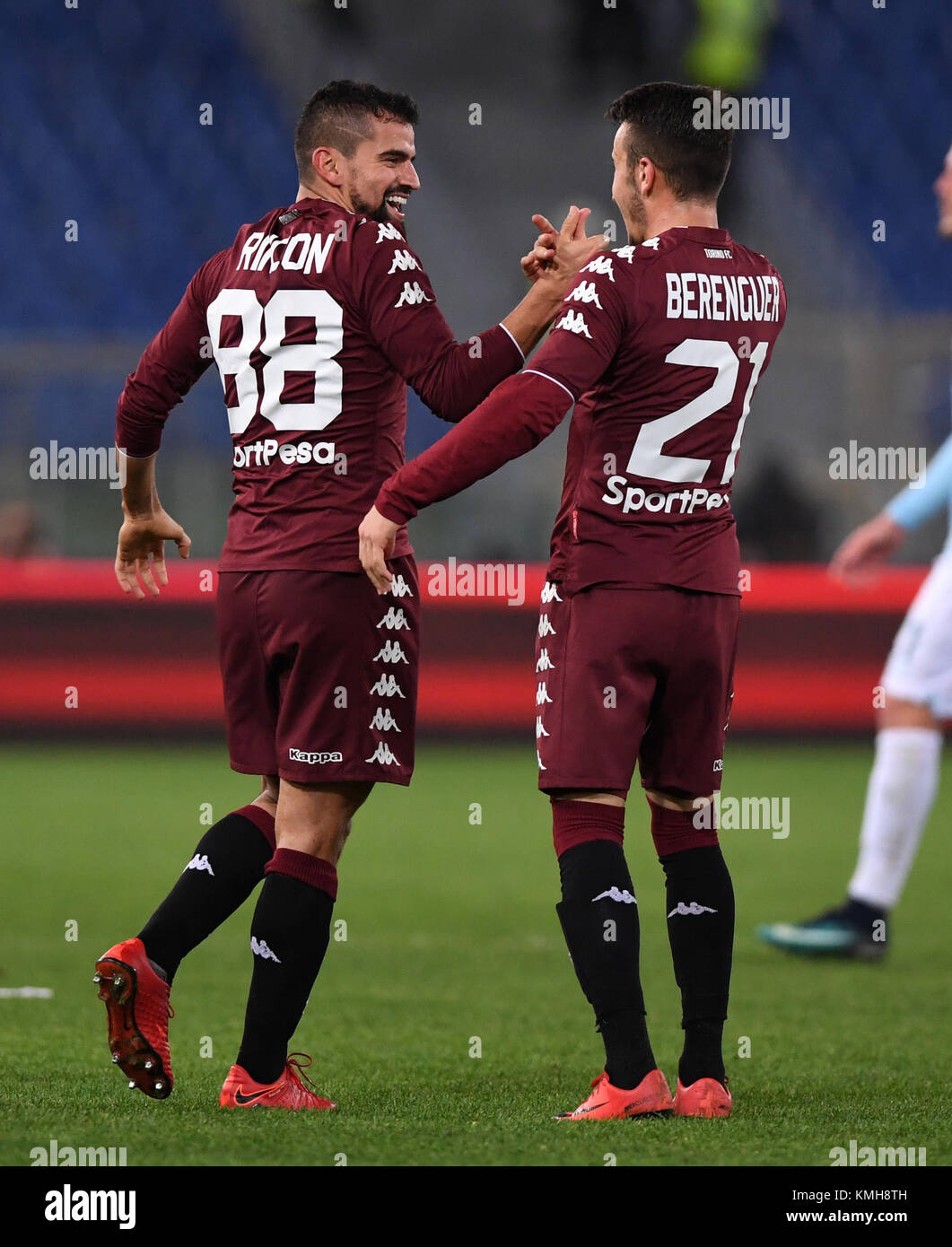 Roma, Italy. 11th Dec, 2017. Torino's Tomas Rincon (L) celebrates after ...