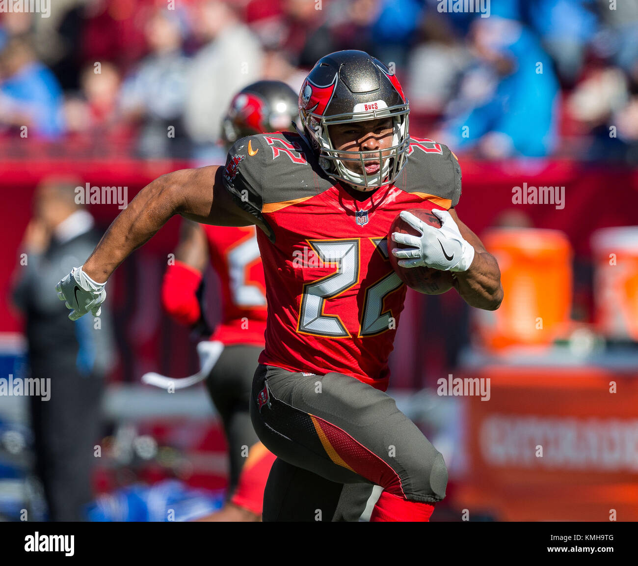 December 10, 2017 - Tampa Bay Buccaneers running back Doug Martin (22 ...