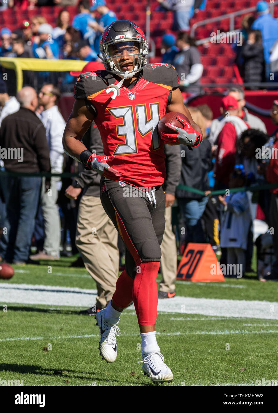 December 10, 2017 - Tampa Bay Buccaneers running back Charles Sims (34 ...