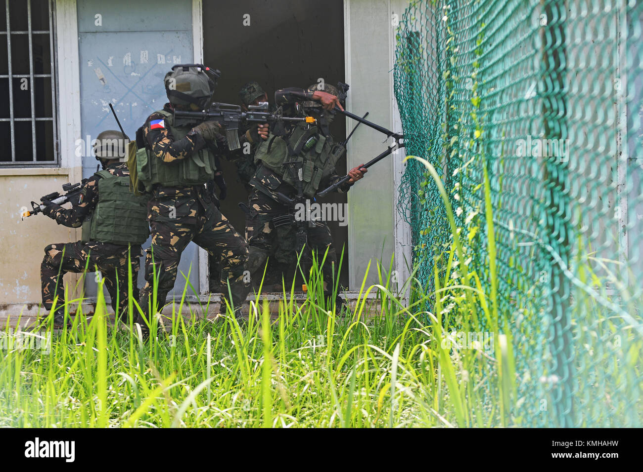 Singapore. 13th Dec, 2017. Soldiers of the Philippines Army (PA ...