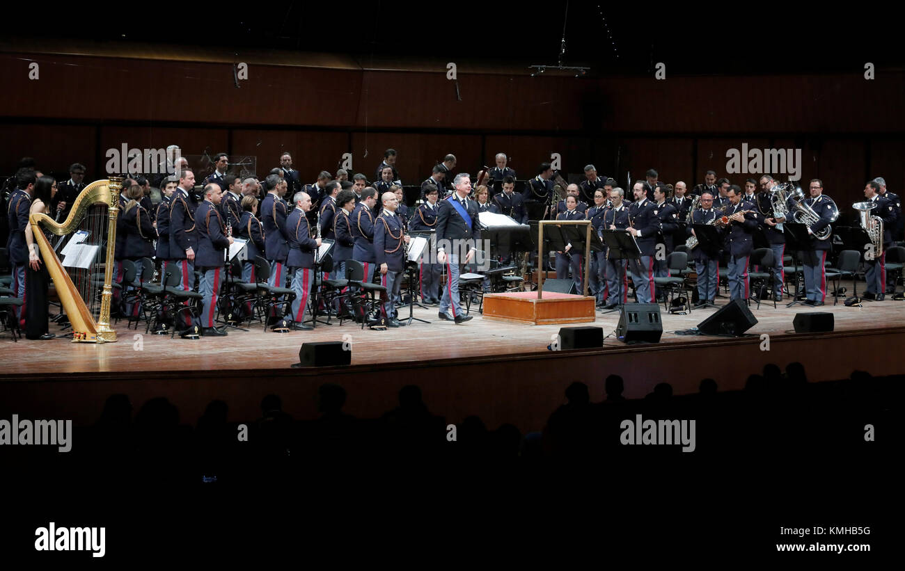 Police orchestra hi-res stock photography and images - Alamy
