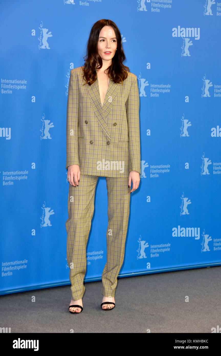 Valene kane in profile hi-res stock photography and images - Alamy