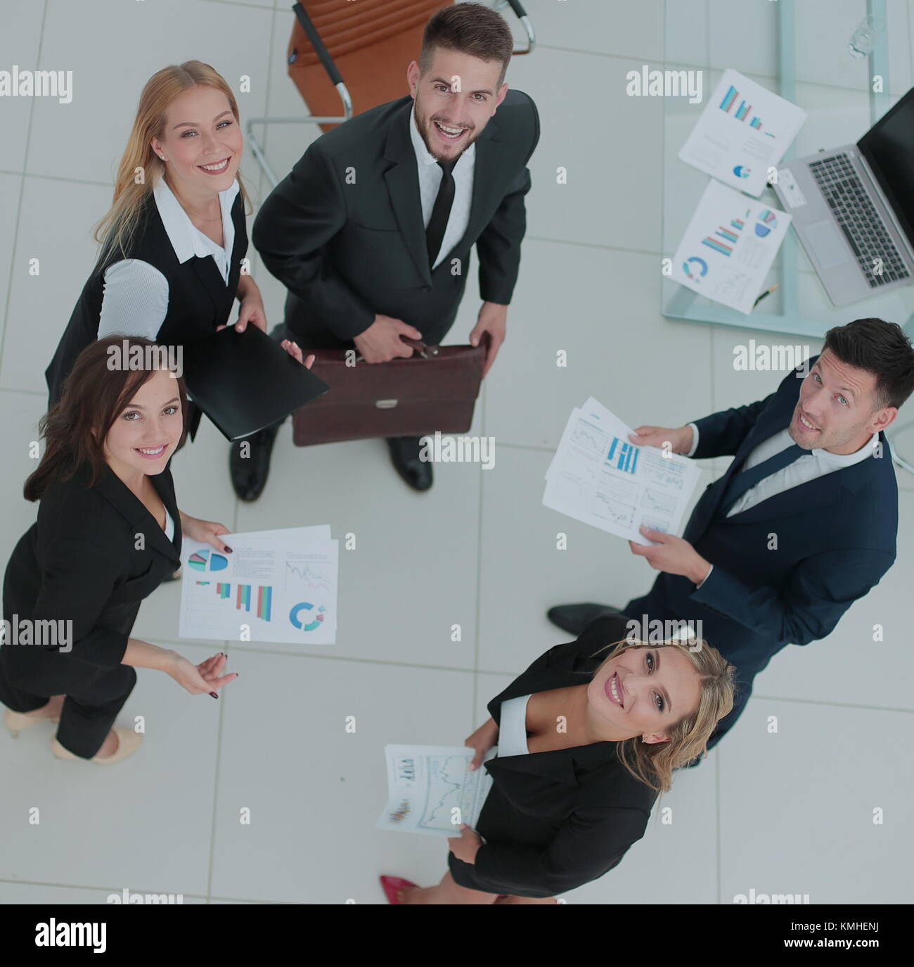 Female executive boss showing documents hi-res stock photography and ...