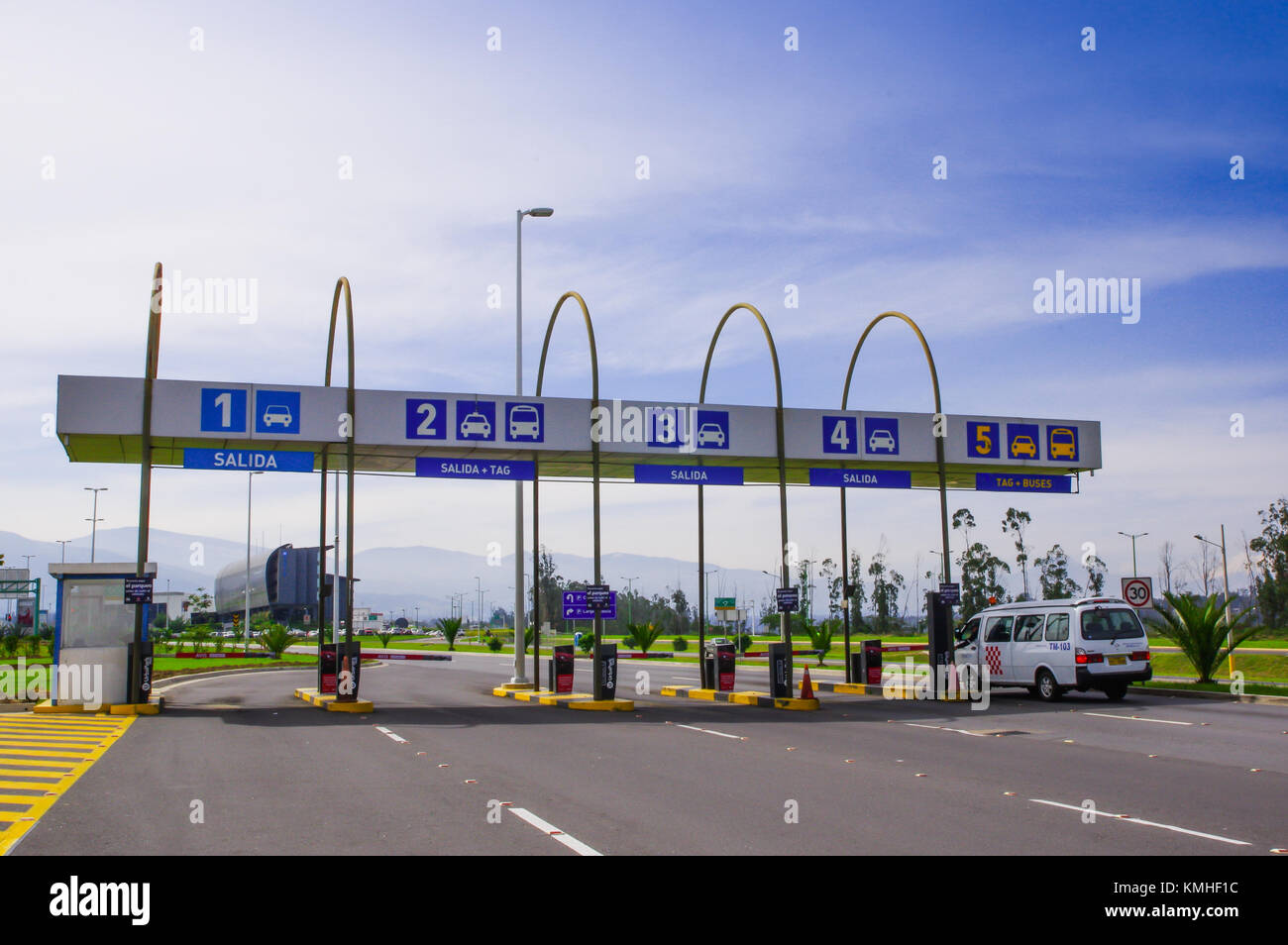 Mariscal sucre international airport quito hi-res stock photography and ...