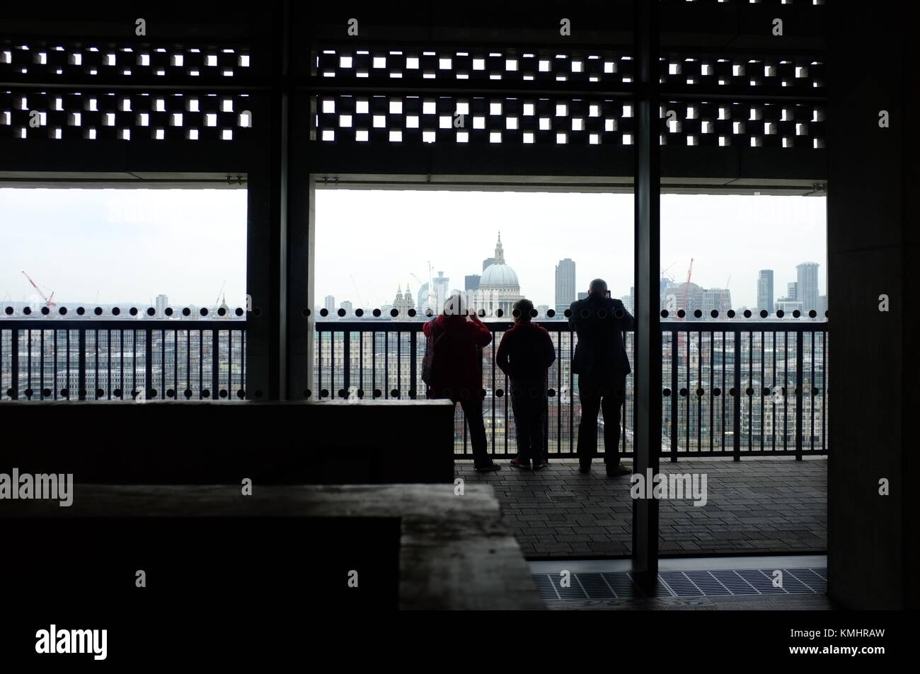 Tate modern blavatnik building viewing level hi-res stock photography ...