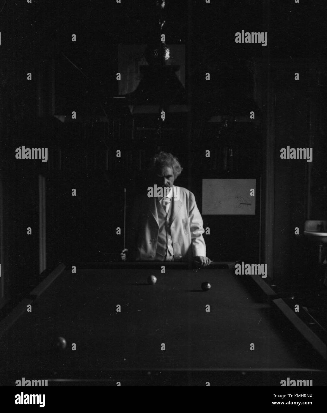 This image, captured by Underwood & Underwood, depicts Mark Twain ...
